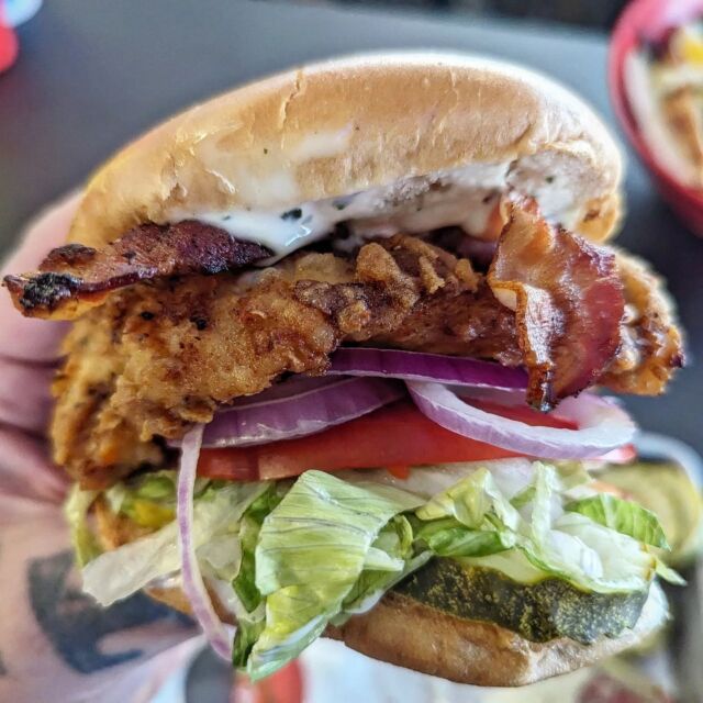 Contact – Boulevard Burger & Brew